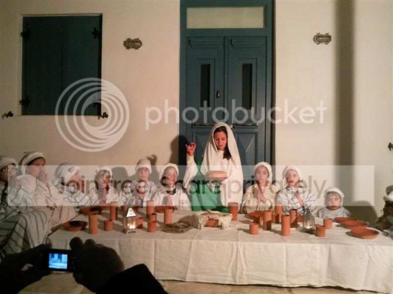 Μεγαλη Παρασκευη ...περιφορα Επιταφιου και αναπαραστασεις στις Λευκες Παρου